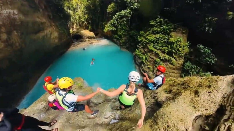 Cebu: Kawasan Falls Canyoneering Tour with Ziplining - Kawasan Falls and the Ziplining Experience