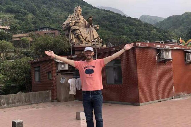 Charlie's Chartered-Private Tour Guide - FAQ About Charlie’s Private Taipei Tour