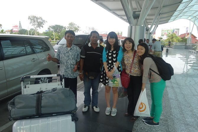 Charter a car with driver in Bali - FAQ