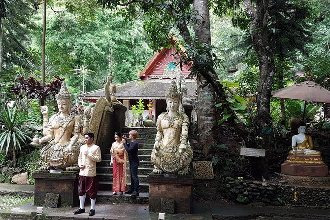 Chiang Mai Elephant Sanctuary and Temples Tour in Spanish - Authentic Encounters and Cultural Insights
