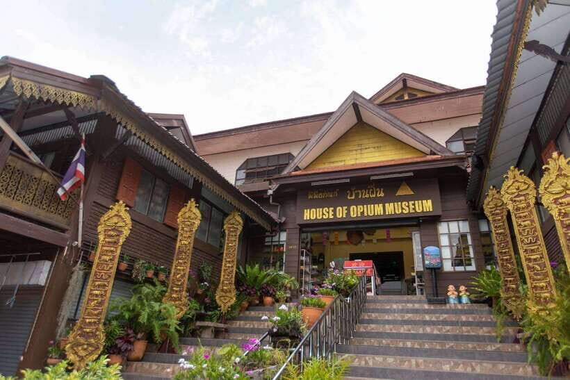 Chiang Rai: 7-Stop Tour with English Guide & Thai Buffet - Baan Dam Museum (Black House) – An Artistic Contradiction