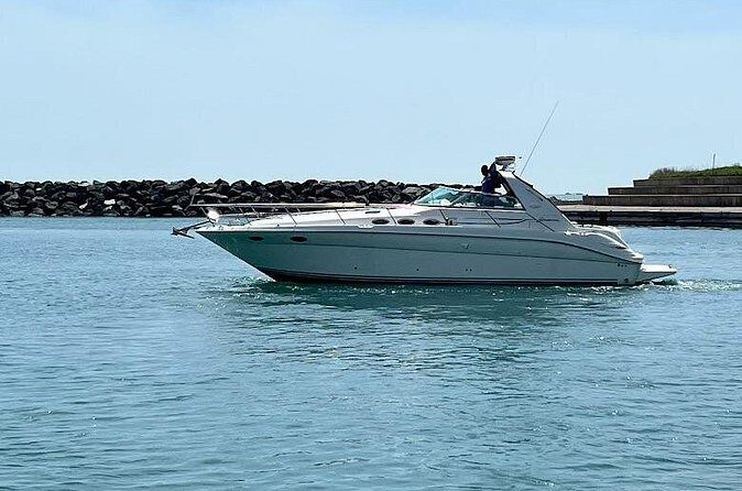 Chicago Private Rental Yacht Charter - How the experience compares to other Chicago sightseeing options
