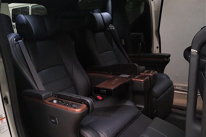 Colombo Airport (CMB) to Colombo City Private Luxury Transfer - The Value for Money