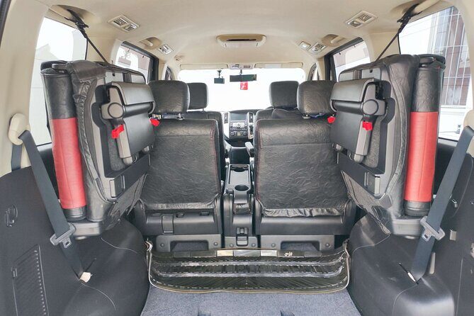 Colombo Airport Luxury Taxi Service - Reliability and Punctuality: The Driver’s Role