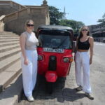 Colombo: Highlights of City Tour by Tuk-Tuk with Pickup - Cultural Touches and Refreshments