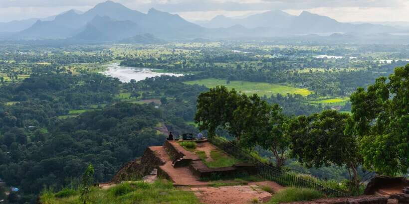 Colombo: Polonnaruwa & Sigiriya Guided Day Tour with Lunch - Practical Tips for Making the Most of Your Day