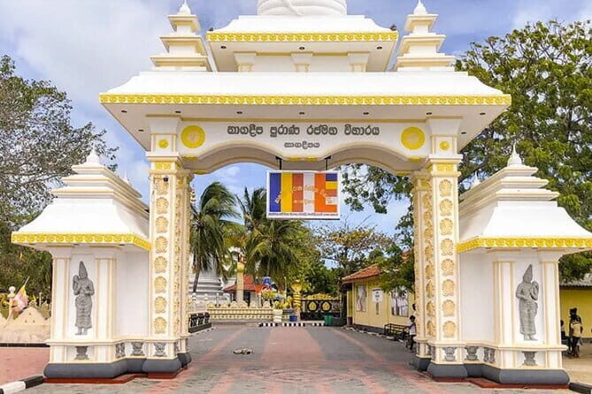 Colombo to Jaffna Private Budget Transfer - A Closer Look at the Journey from Colombo to Jaffna