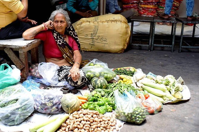 Contrasts of Old and New Delhi - Authentic, Accessible, and Budget-Friendly