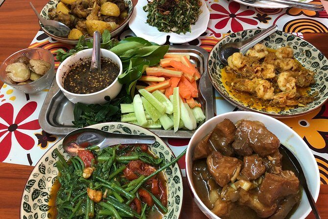 Cooking class in the down town of Yangon, half day tour (07:30 AM - 12:30 PM) - What Makes This Tour Stand Out?