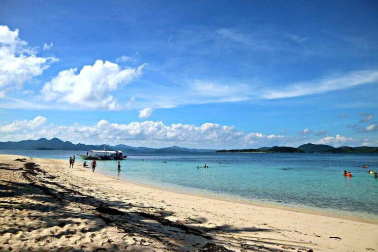 Coron Town: Coron Island Escapade Private Tour with Lunch - Practical Tips for Your Day Trip