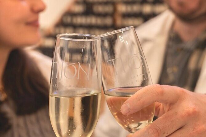 Create a Custom Perfume or Cologne in Nashville: Mix & Match - An In-Depth Look at the Nashville Perfume-Making Tour