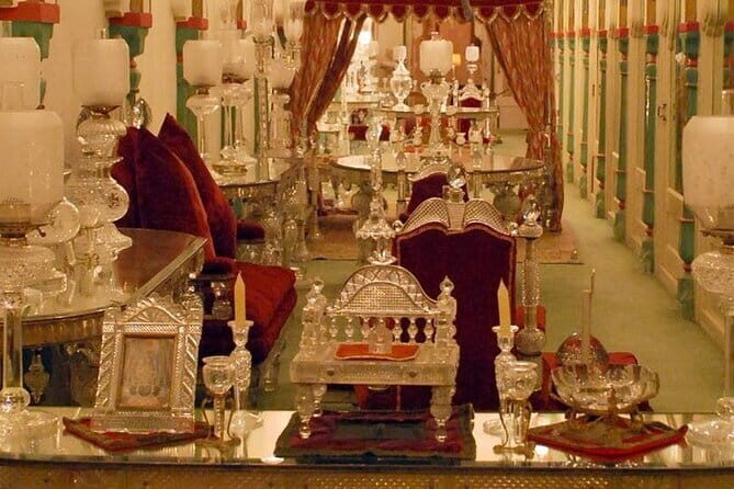 Crystal Gallery, Lake Pichola & Dinner at Jag Mandir Palace - Udaipur - Dining at Jag Mandir Palace: Regal Dining with a View