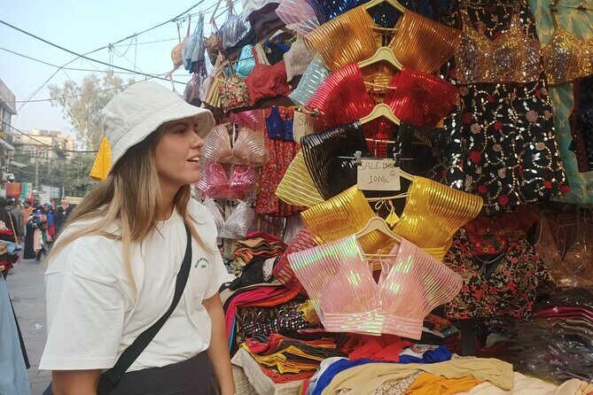 Customized Half Day or Full Day Delhi Shopping Tour with Female Consultant - What You Can Expect from This Tour