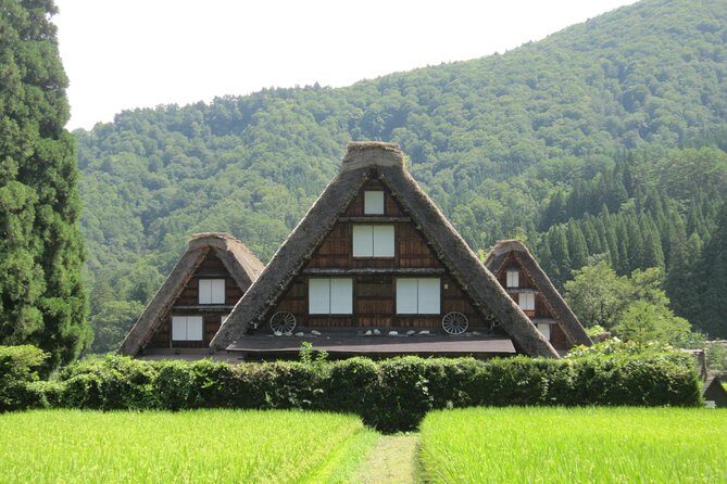 [Day trip bus tour from Kanazawa Station] Weekend only! World Heritage Shirakawago Day Bus Tour - A Detailed Look at the Tour