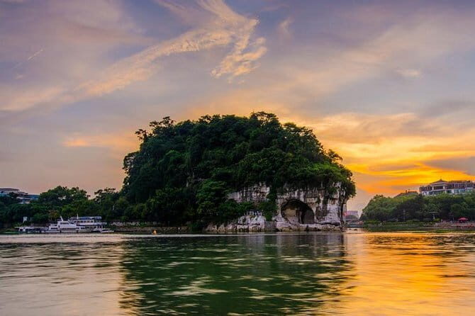 Day trip for Li river cruise and the Impression San Jie Liu show in Yangshuo - Frequently Asked Questions