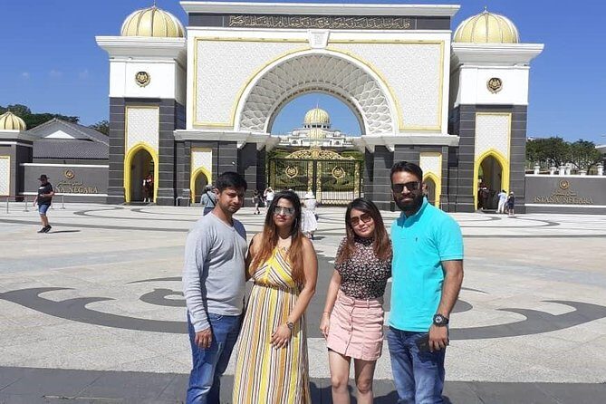 Day Trip from Port Klang Kuala Lumpur Famous Landmarks with Lunch - Who Is This Tour Best For?