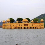 Delhi Agra Jaipur Jodhpur Udaipur 9 Days Tour From New Delhi - Day 1 & 2: Delhi – A Tapestry of Contrasts