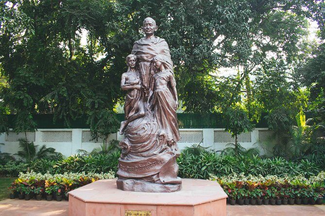 Delhi Footsteps of Mahatma Gandhi Half-Day Tour - Visit #1: Gandhi Smriti