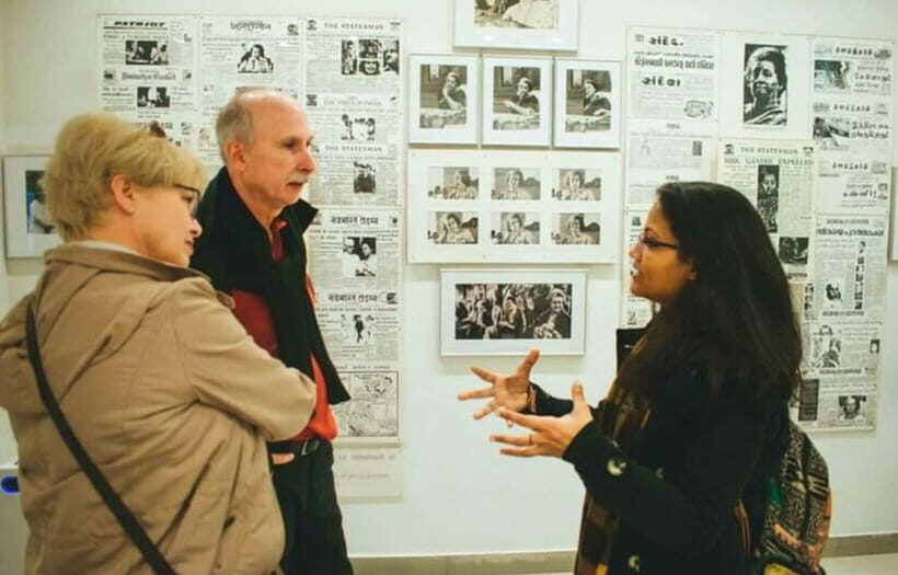 Delhi: Gandhi's Life and Legacy Guided Tour - Visiting Raj Ghat — The Cremation Memorial