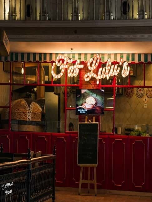 Delhi: Lodhi Street Art Tour with Khan Market & Food Tasting - Browsing Style Markets and Trendy Stores