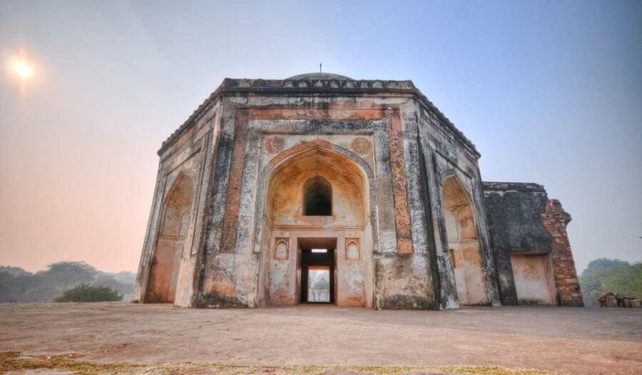 Delhi: Mehrauli with Some Prominent Sites Walk Tours - The Practicalities