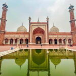 DELHI: NEW AND OLD SELF ITINERARY FULL DAY OR HALF DAY TOUR - Exploring Old Delhi: Grand Mosques and Bustling Markets