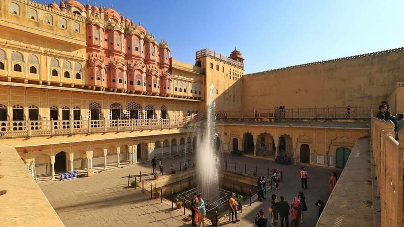 Delhi: Sameday Jaipur city Tour by car - The Amber Fort: A Majestic Start