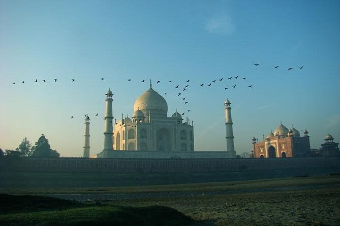 Delhi to Agra-Taj Mahal Trip Package with Entrances - First Stop: The Taj Mahal