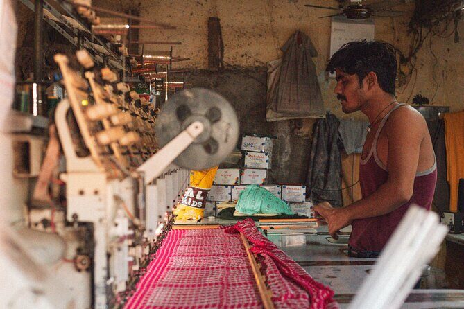 Dharavi Slum Tour Experience with a Local English Guide - Authentic Encounters and Genuine Stories