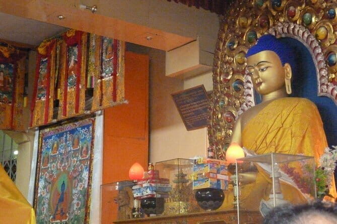 Discover Dharamshala's monasteries for Tibetan spirituality - What Does the Tour Offer in Practice?