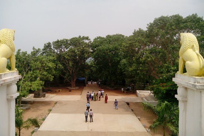 Discover Dhauli Shanti Stupa Bhubaneswar(Guided Halfday Sightseeing Tour by Car) - FAQs