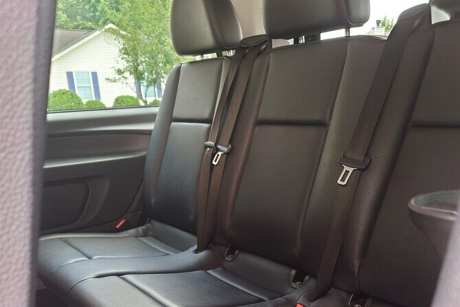 Downtown Historic District to Charleston airport - What to Expect from This Charleston Airport Shuttle