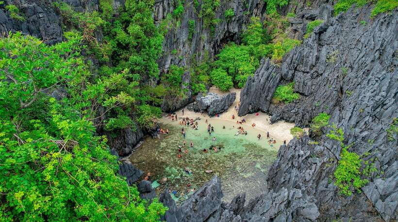 El Nido: Island Hopping and Snorkeling Private Boat Tour - What’s Included and What’s Not?