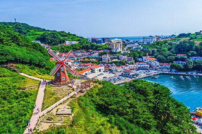 Enchanting Oedo Island Day Tour from Busan with Windy Hill - Detailed Breakdown: What to Expect at Each Stop