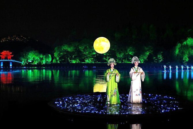 Enduring Memories of Hangzhou West Lake Show VIP Ticket with Authentic Dinner - Who Is This Tour Best For?