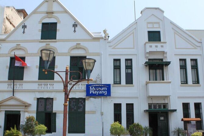 Enjoy The History Of Jakarta Now and Past - Who Is This Tour Best For?