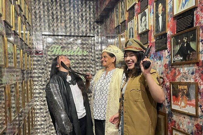 Entry Tickets to the Studio in Mumbai - The Guides: Your Bollywood Storytellers