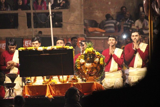 Evening Arti Ceremony - The light performance on the Bank of Ganges in Varanasi - Detailed Breakdown of the Experience