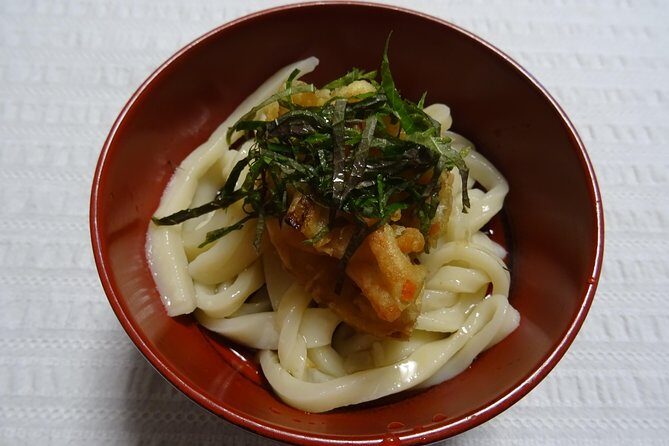 Experience all of Japanese culture and Japanese food experience classes "origami, udon, Japanese food, green tea, calligraphy" in 4 hours - A Deep Dive into the 4-Hour Japanese Cultural Tour