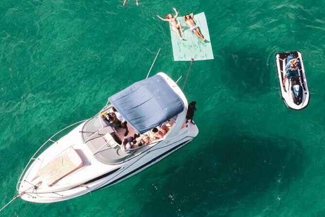 Experience in 30 foot yacht 3 hours - Authentic Experiences and Traveler Insights