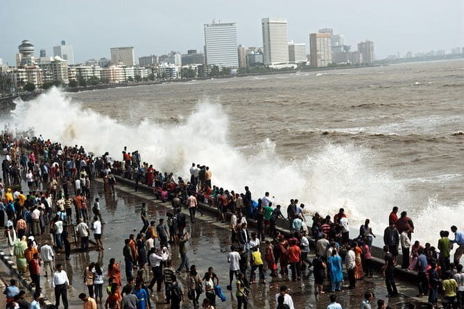 Experience the Monsoon in Mumbai in Private Vehicle - Tips for Travelers