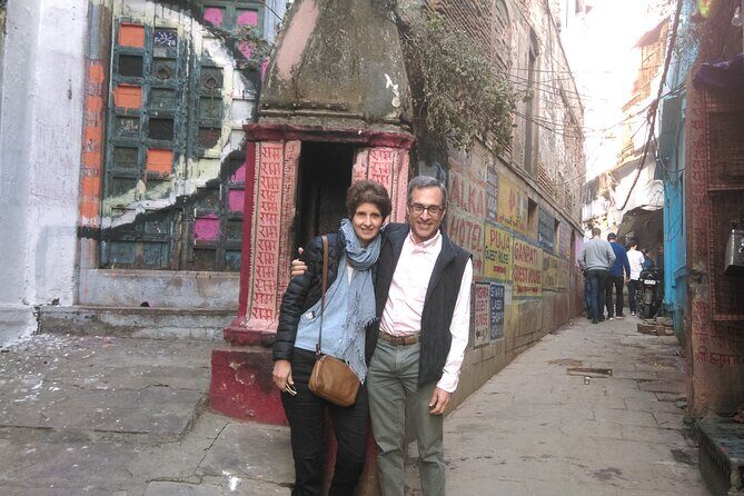 Experience Varanasi Tour: 2 Days Private Guided Tour - Day 1: Discovering the Old City and Silk Weaving