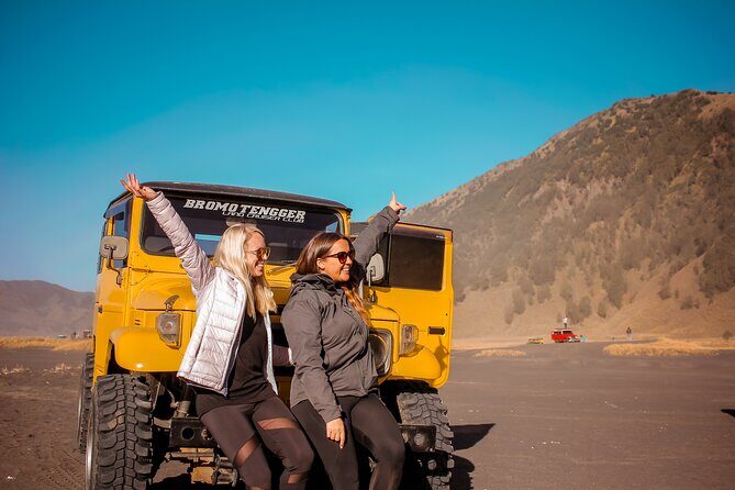 Explore 3 Best spot of East Java : Tumpak sewu - Bromo - Ijen - Mount Ijen: Blue Fire and Acid Lake