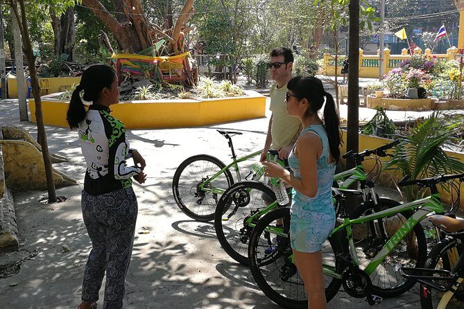 Explore Bangkok by Bike & Boat with Lunch - Detailed Breakdown of the Itinerary