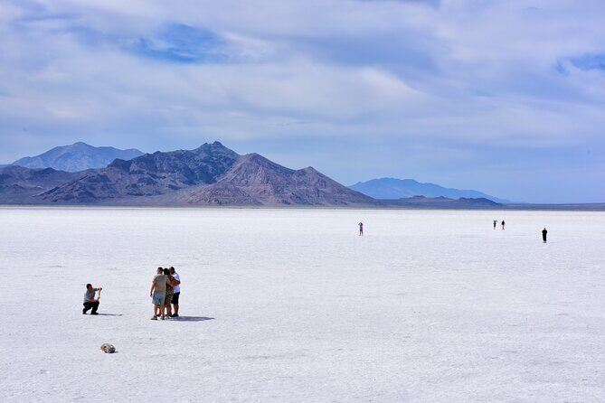 Explore Bonneville Salt Flats Journey to the Edge of the World - Key Points