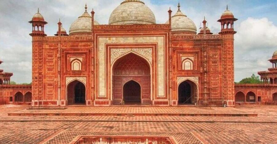 Explore Delhi City Tour With Guide - The Itinerary in Detail: Why Each Stop Matters