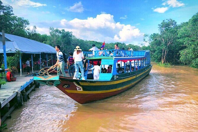 Floating Village-Mangrove Forest Private Tonle Sap Lake Boat Tour - A Taste of Local Life: Ro Lus Market and Temples