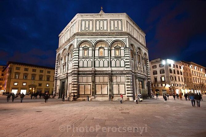Florence by Night Photo Tour with a Professional Photographer - What to Expect: The Itinerary