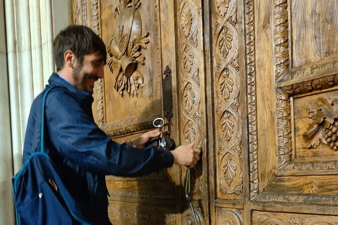 Florence Duomo: Evening Dome Tour with Exclusive Terrace Access - Climbing the Duomo: The Physical Aspect
