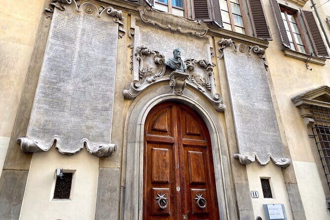 Florence: Street Food Tour and Sightseeing with Local Expert Guide in 2.5 hours - Itinerary Breakdown: What to Expect